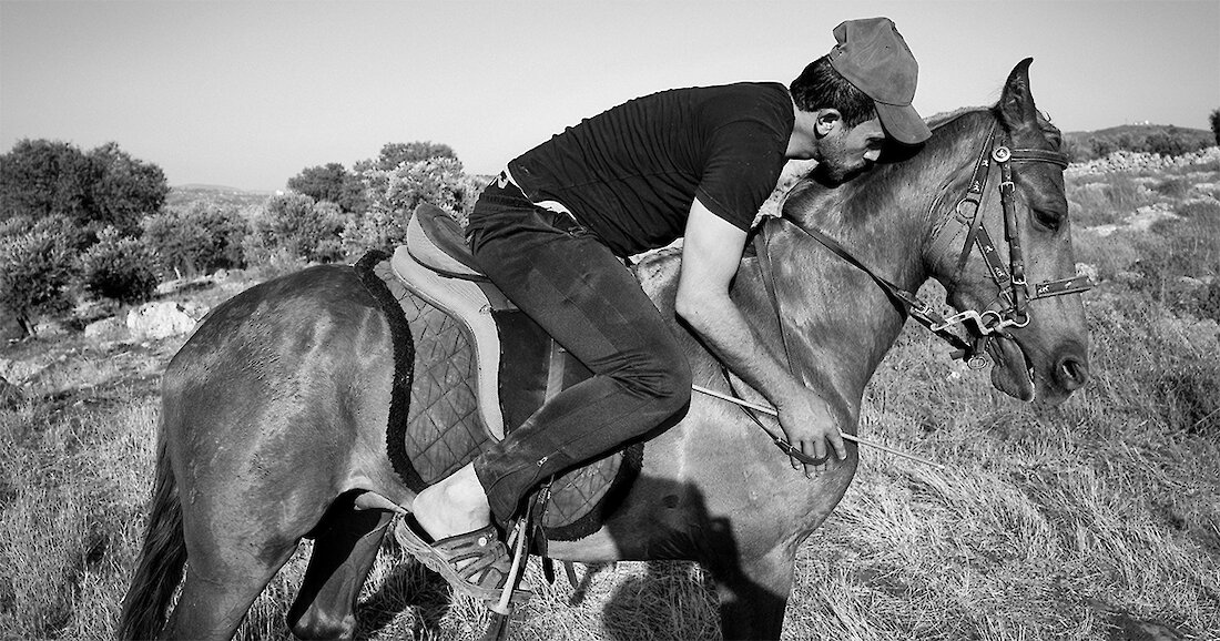 Fotograaf Sakir Khader ziet op de Westelijke Jordaanoever hoop en ...