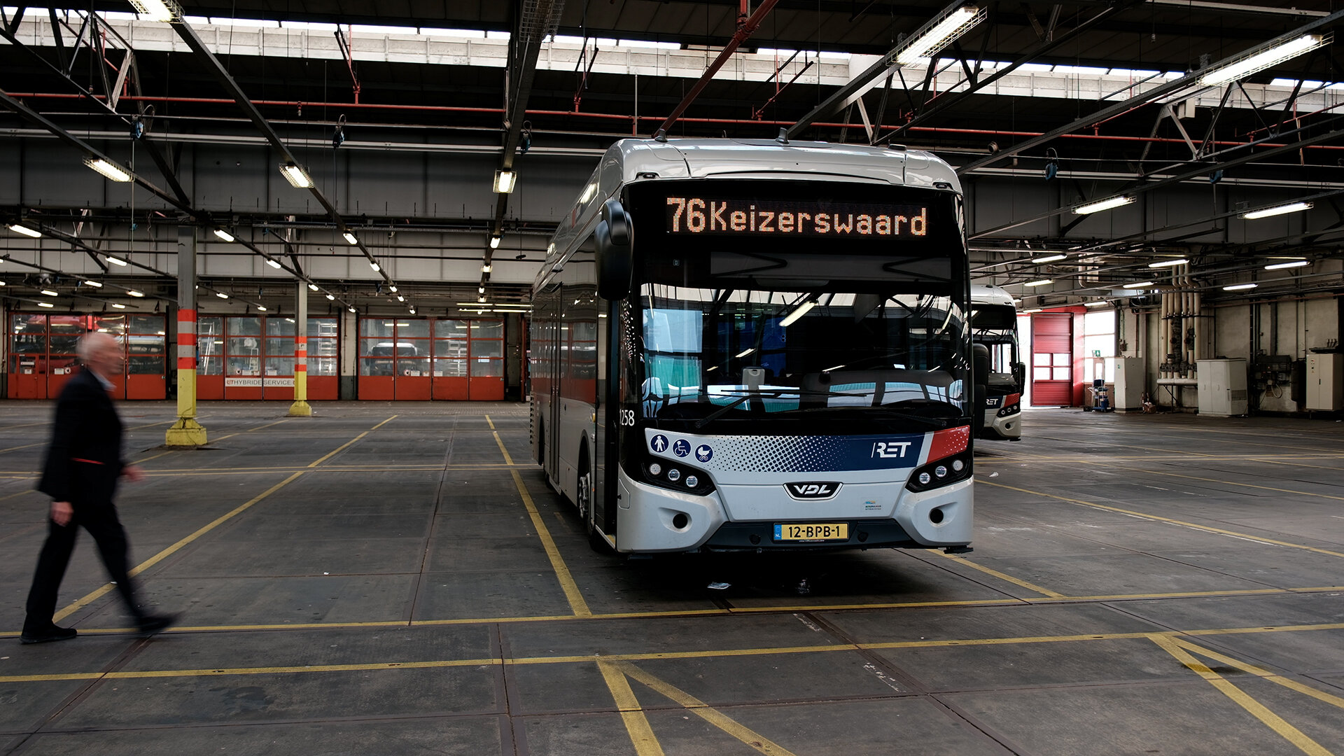 Bus 76 rijgt bijna heel Rotterdam-Zuid aan elkaar, maar hoelang nog?