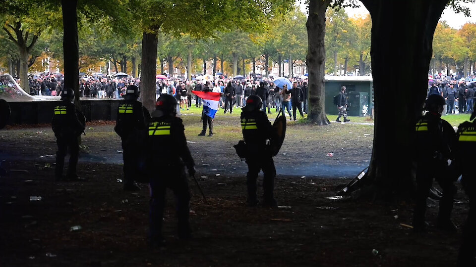 ‘Laten we er een puinhoop van maken 20 september’: hoe extreemrechtse ...